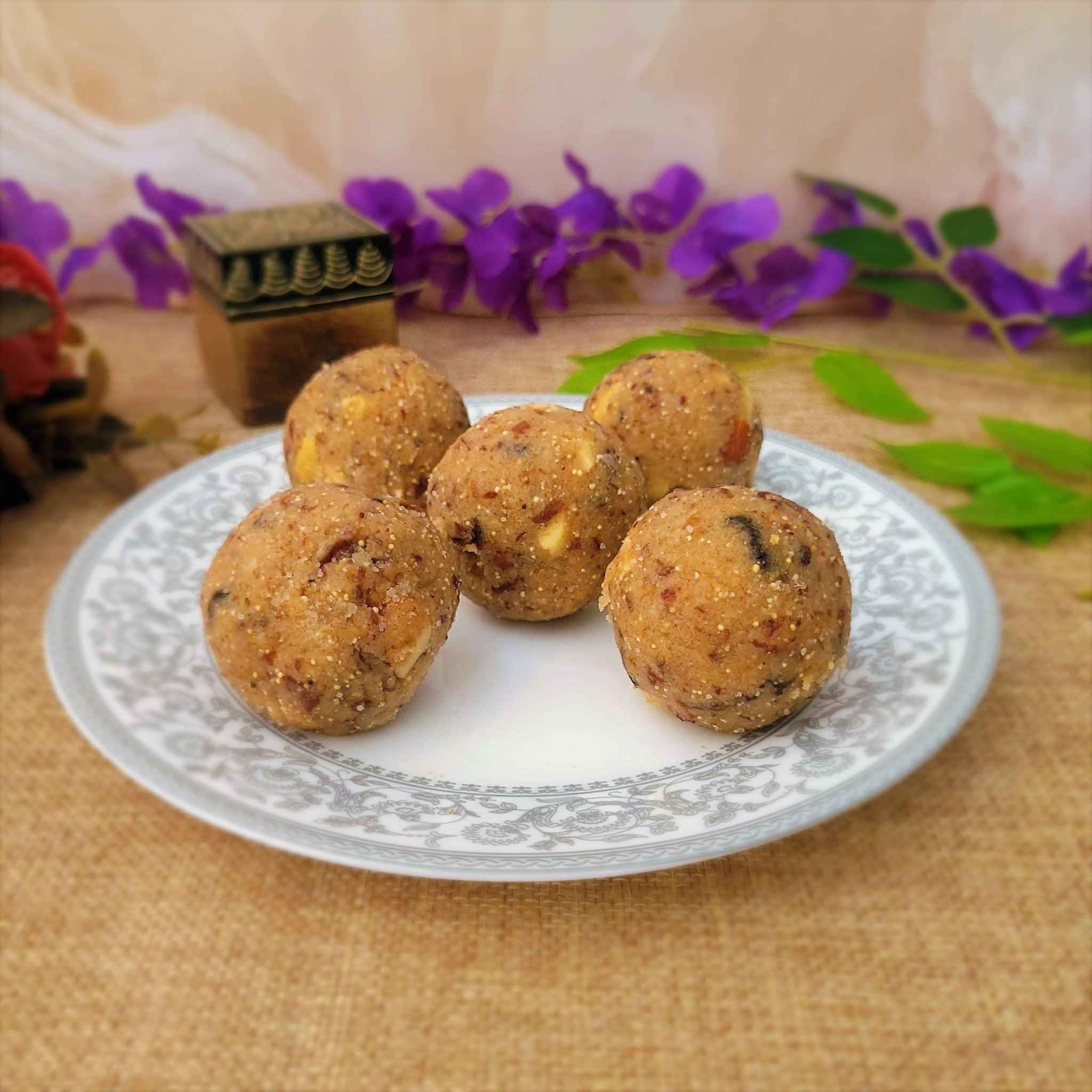 Nutritious Khajur Laddu: Delicious Indian Sweet with Dates & Nuts