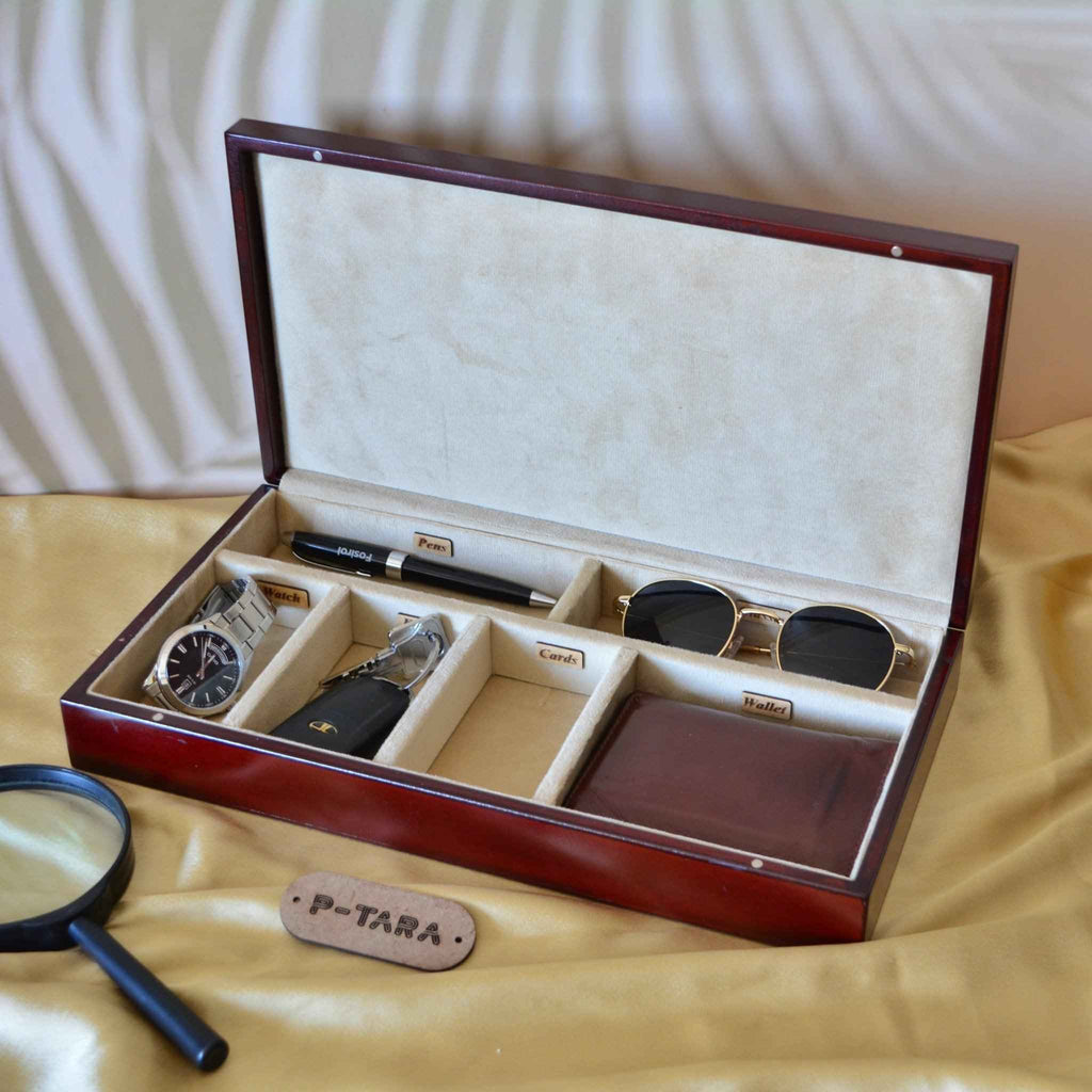 Stylish Men's Organizer: Efficient & Compact